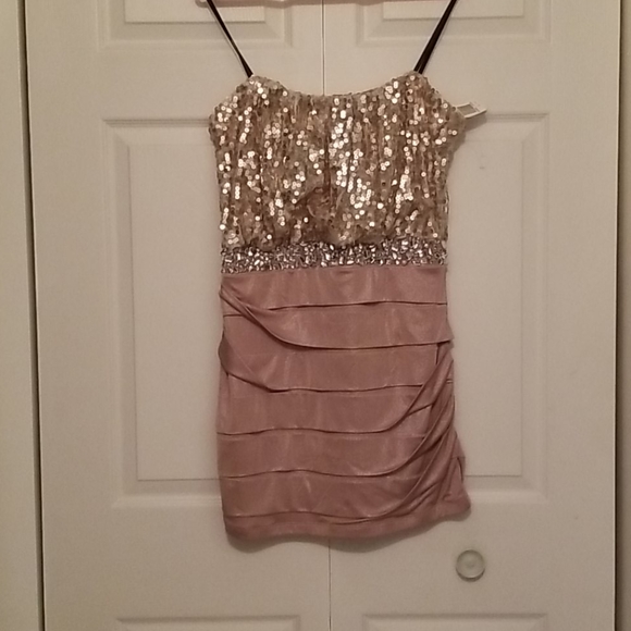 City Triangles | Dresses | City Triangles Dress | Poshmark